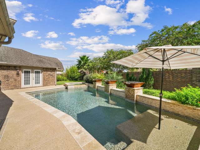 6803 Amistad Court