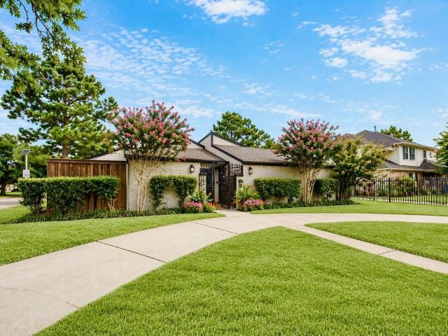 6803 Las Brisas Dr, Houston, TX 77083 | MLS #92994 | Compass
