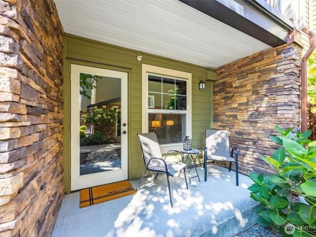 680 32nd St Unit C111, Bellingham, WA 98225