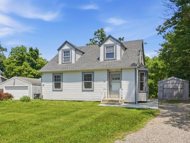680 Columbus St SW, Etna, OH 43018