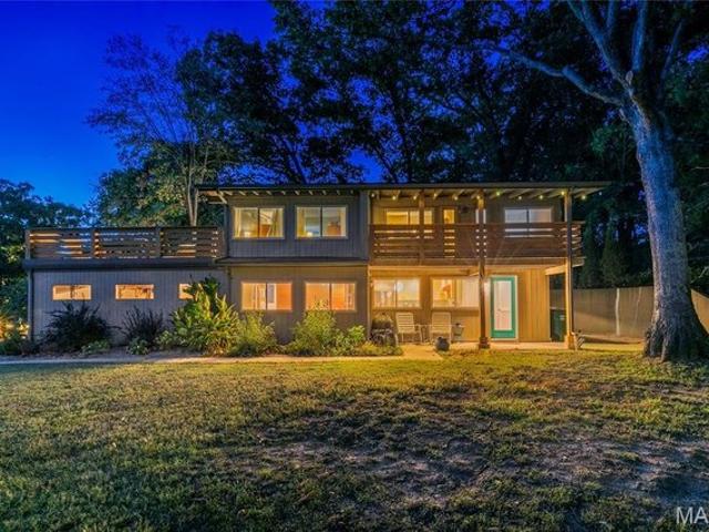 680 Craigwoods Dr, Kirkwood, MO 63122