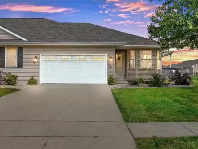 680 MILES ST, ROBINS, IA 52328 Condo/Townhome For Sale MLS# 2.