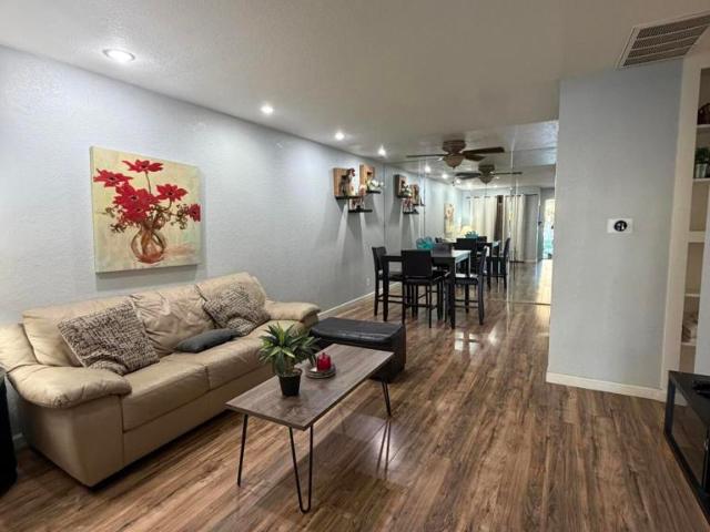 680 N Ashurst Court 115