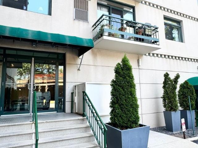 680 N Green St 706, Chicago, IL