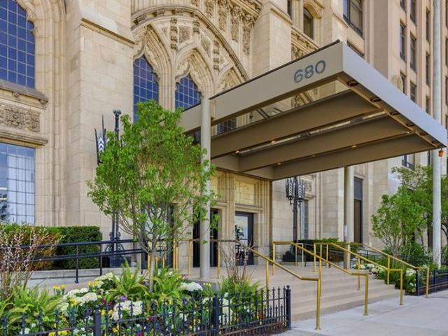 680 N Lake Shore Dr Apt 1117, Chicago, IL 60611