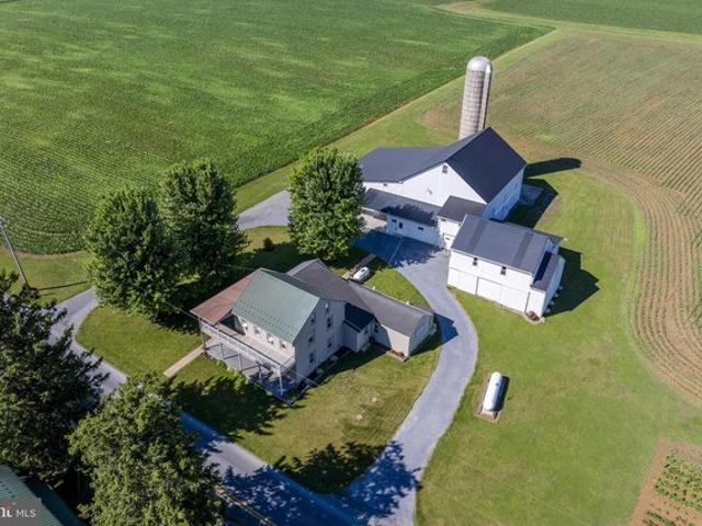 680 N Railroad Ave, New Holland, PA 17557