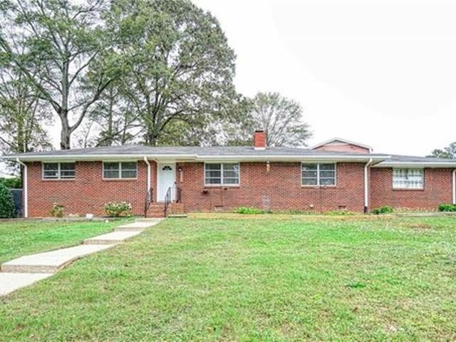 680 Sherwood Dr, Jonesboro, GA 30236