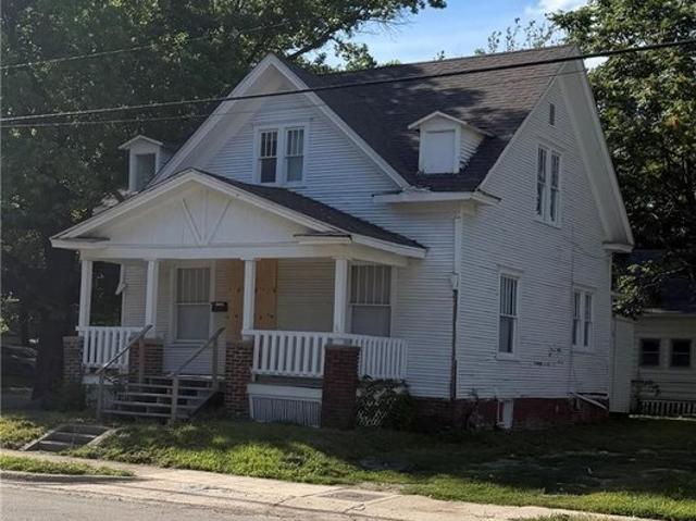 680 W Grand Ave, Decatur, IL 62522