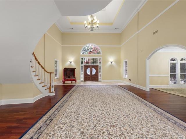 680 W Paces Ferry Road NW