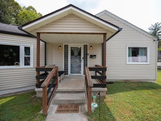 680 Verdun St, Clarksburg, WV 26301