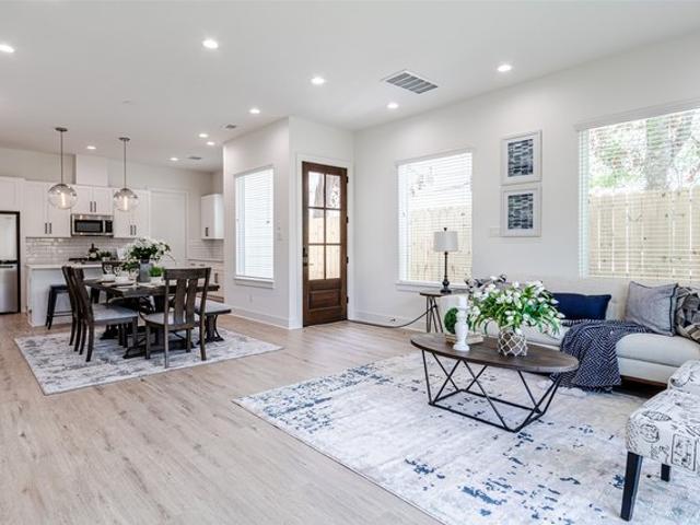 6814 Burkett St, Houston, TX 77021