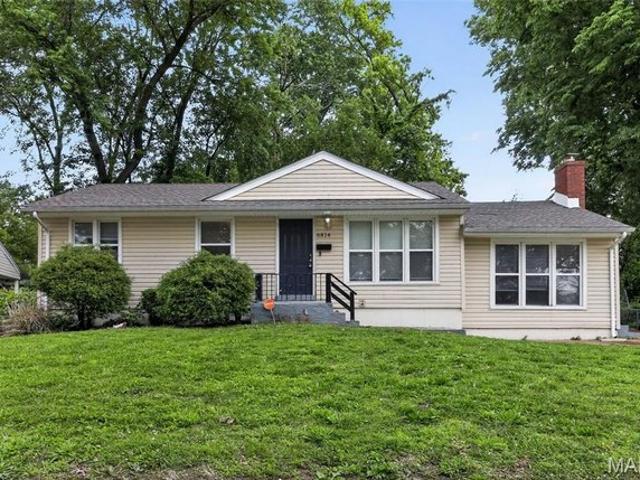 6814 Frostview Ln, Saint Louis, MO 63134