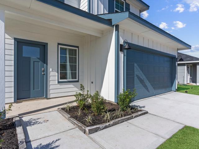 6814 Spur Creek Drive