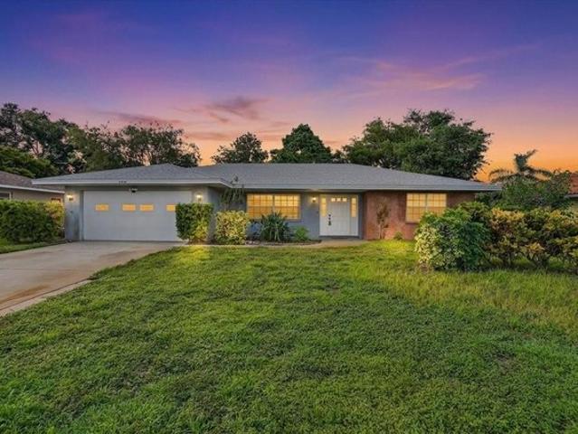 6814 16th Avenue Dr W, Bradenton, FL 34209