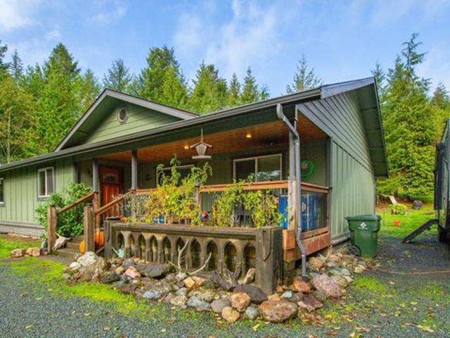 68155 Ridge Rd, North Bend, OR 97459