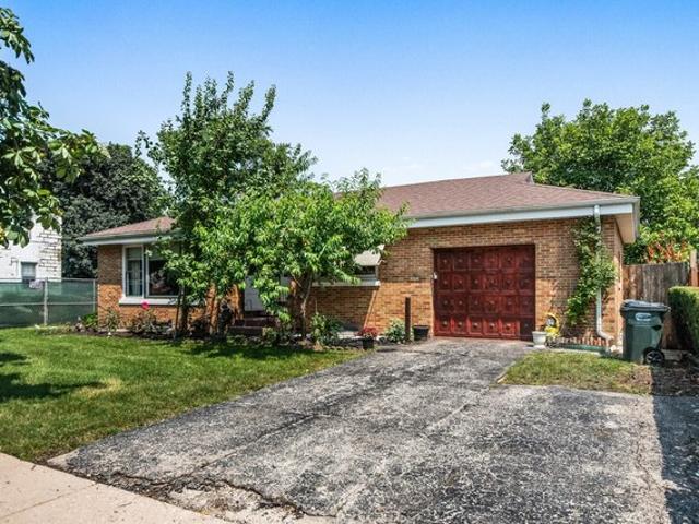 6815 N Tripp Ave, Lincolnwood, IL 60712