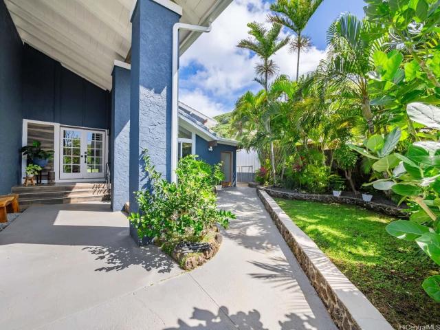 6815 Niumalu Loop, Honolulu, HI