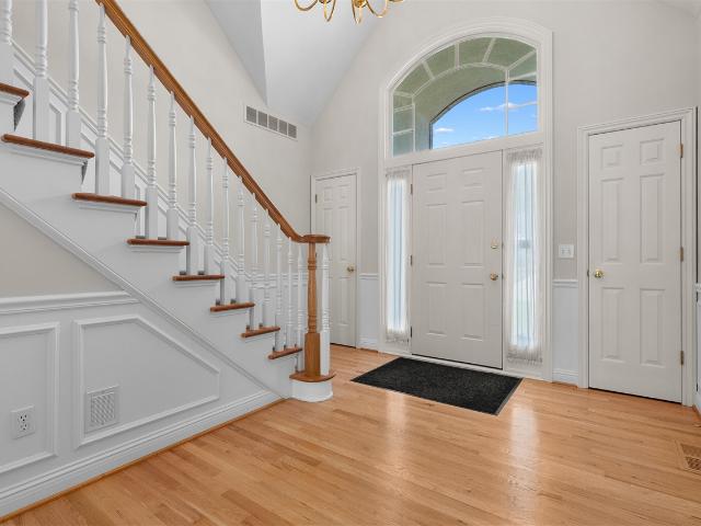 6815 Oleander Lane