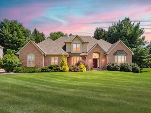 6815 Oleander Ln, Portage, MI 49024