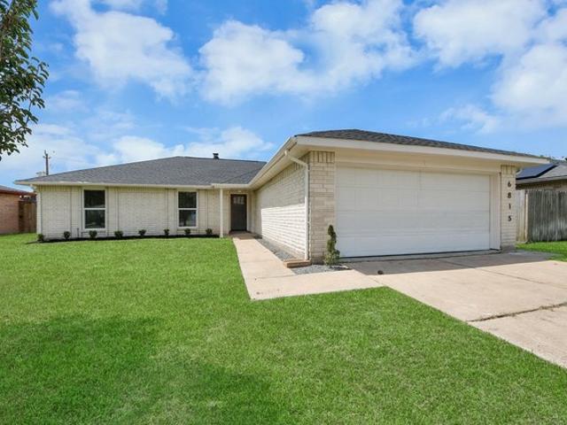 6815 Rockergate Dr, Houston, TX 77489