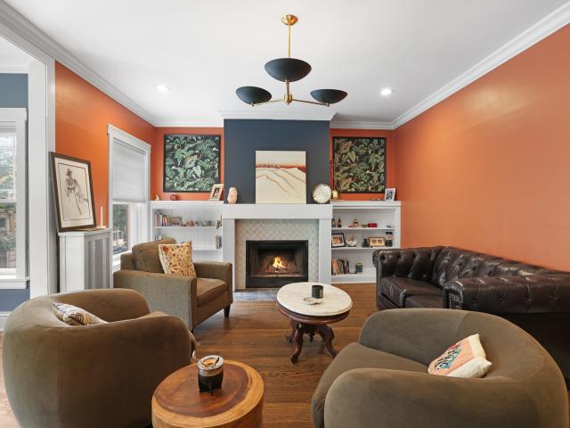 6816 N Lakewood Avenue # 2