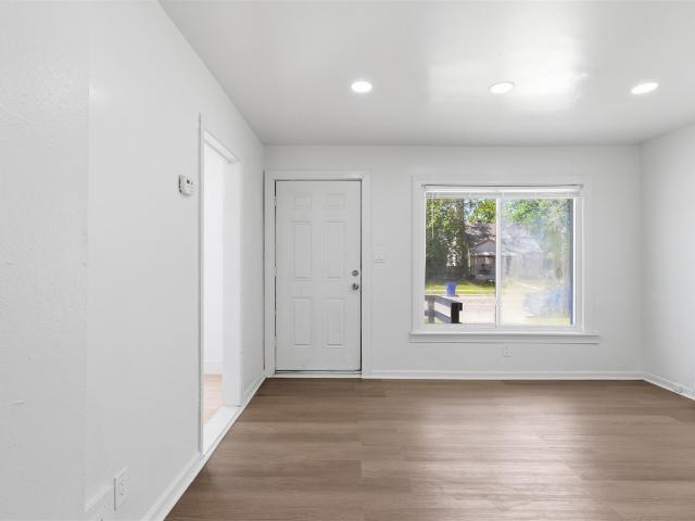 6816 Evergreen Avenue