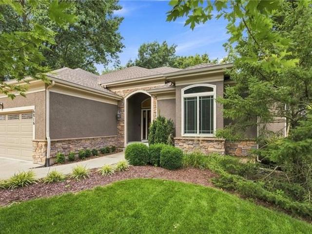 6816 Longview St, Shawnee, KS 66218