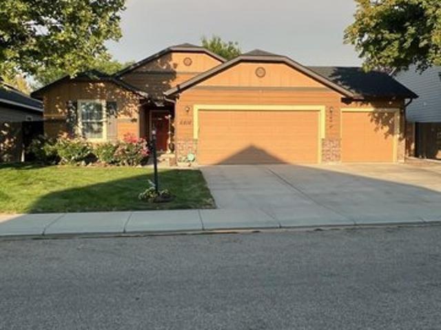 6816 S Mistyglen Ave, Boise, ID 83709
