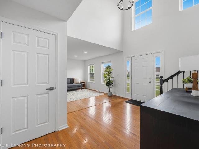 6816 Twin Falls Drive