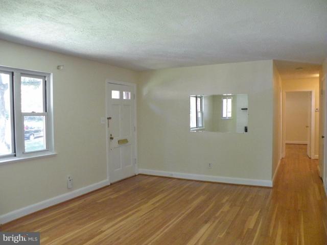6816 29th Street N, Arlington, US, VA
