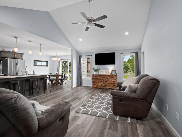 68178 Kestrel Lane, New Paris, US, IN