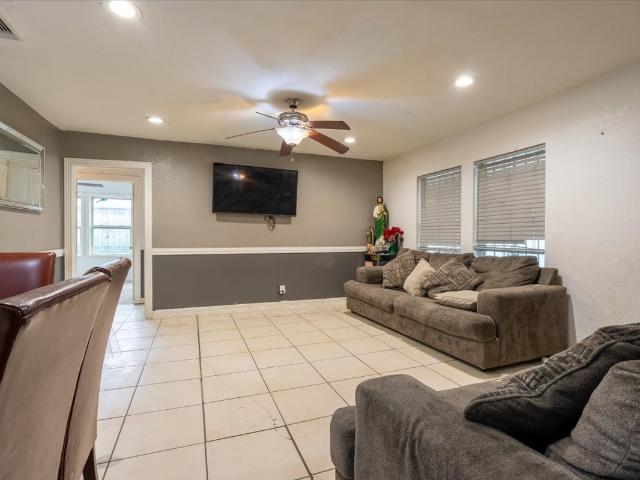 6817 Kassarine Pass, Houston, TX 77033 | MLS #55464 | Compass