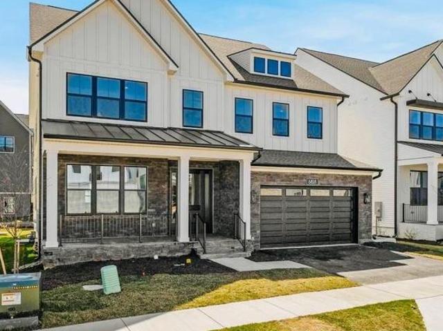 6818 Penngrove Ln, Bethesda, MD 20817