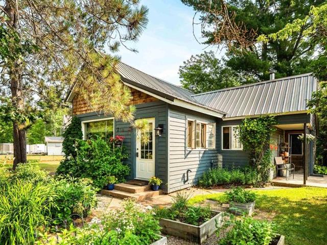 6818 S 1st Ave N, Lake Nebagamon, WI 54849