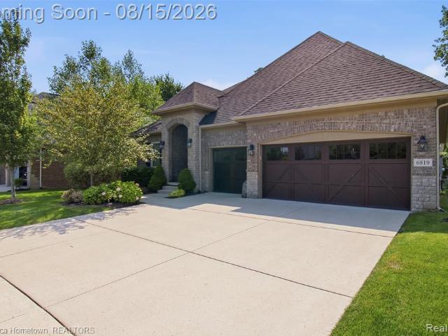 6819 Heirloom Circle