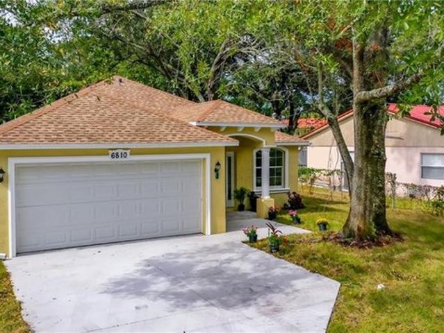 6810 N Willow Ave, Tampa, FL 33604