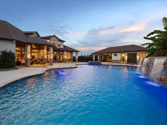 6810 Anthonia Lane