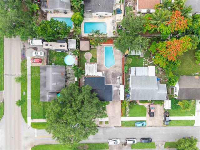 6810 Douglas St, Hollywood, FL 33024 | MLS #A12031