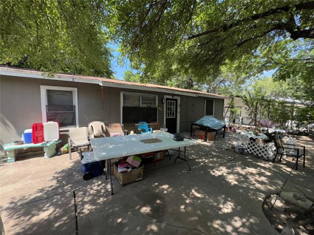 6810 Galindo St