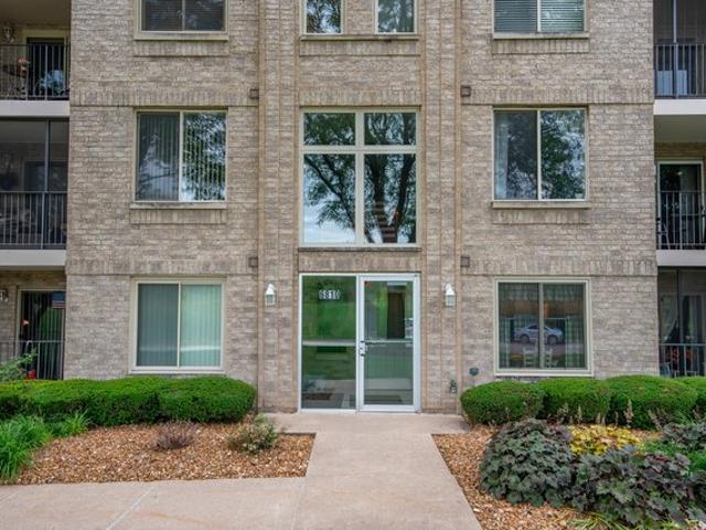 6810 Ridge Point Dr Unit 1A, Oak Forest, IL 60452
