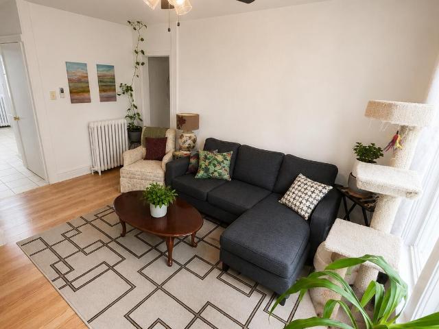 6810 27th Ave