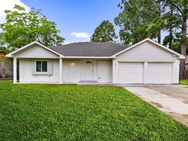 6811 McCullum Rd, Houston, TX 77489