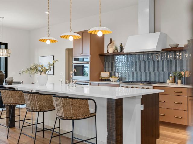 6811 Angelica Trail