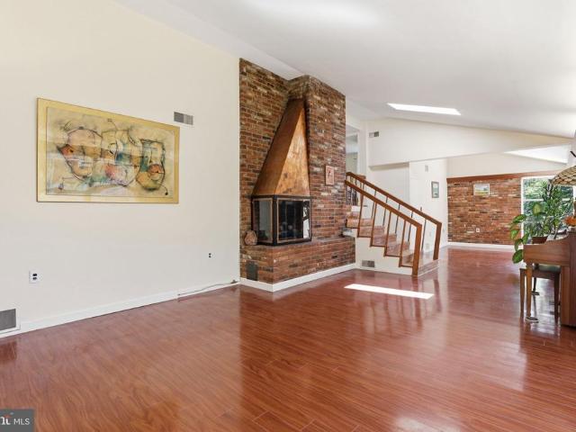 6811 Valley Brook Drive