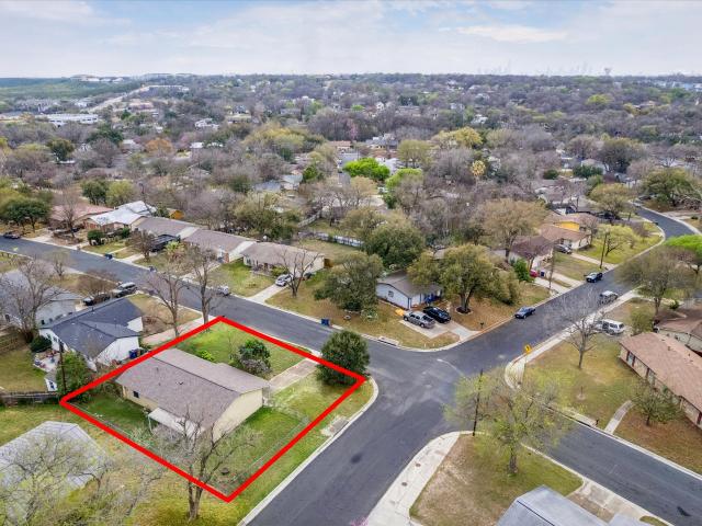 6811 Wake Forest Ln, Austin, TX 78723 | Compass