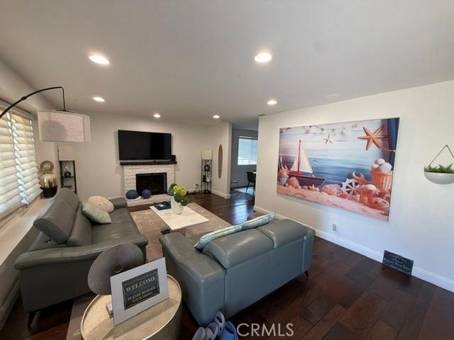6812 Chapman
