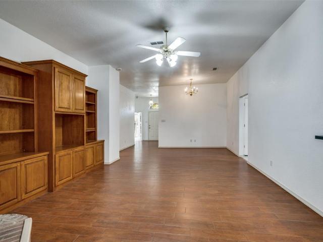 6812 Cold Water Canyon Rd, Fort Worth, TX 76132 | MLS #21125 | Compass