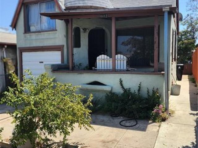 6812 S Van Ness Ave, Los Angeles, CA 90047