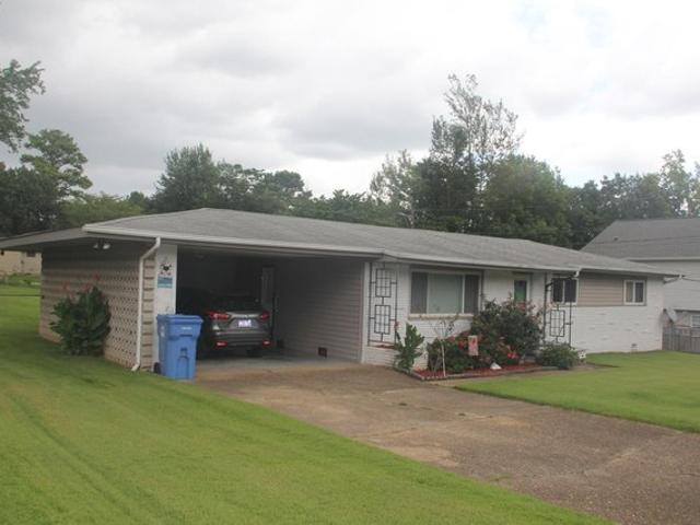 6813 Nakwisa Dr, Chattanooga, TN 37421