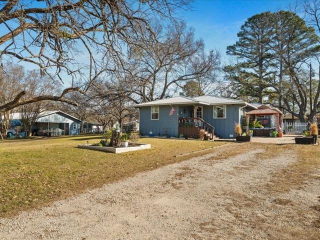 681 Briggs Blvd, East Tawakoni, TX 75472